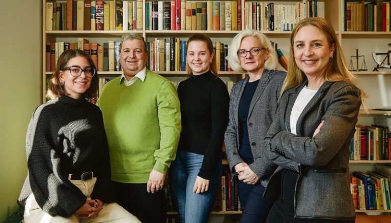 Lehrmittelfreiheit in Basel-Stadt: Die Starke Schule beider Basel lässt ...